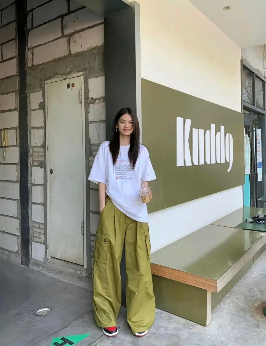 Celana Cargo Cocok Dengan Baju Apa