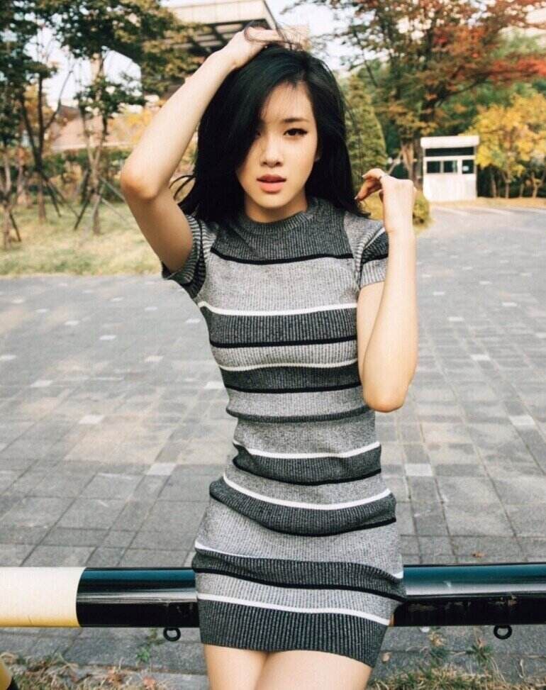 Rose BLACKPINK Potong Rambut Pendek, Pertama Kali dalam Karirnya